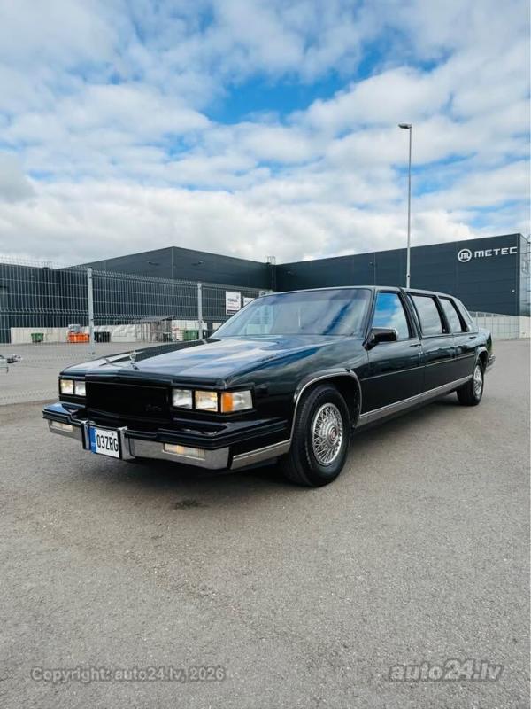 Melns Cadillac de-ville 1985 Tallina, ar dzinēja tilpumu 4.10 L un nobraukumu 40 tūkst. km par 5000 €, foto 3 vietnē AUTOMOTO.COM.LV