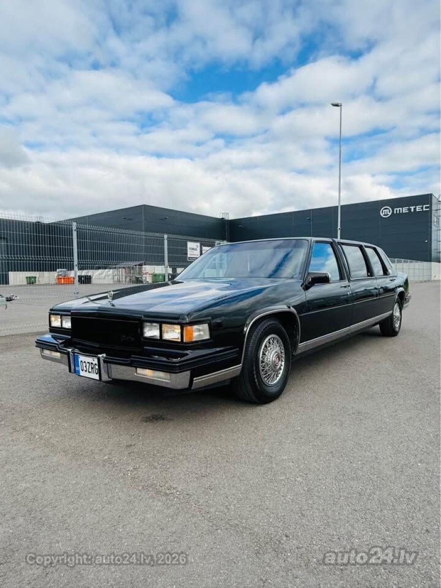 Melns Cadillac de-ville 1985 Tallina, ar dzinēja tilpumu 4.10 L un nobraukumu 40 tūkst. km par 5000 €, foto 3 vietnē AUTOMOTO.COM.LV