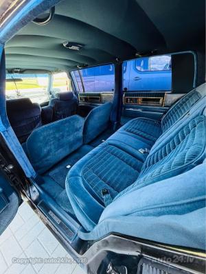 Melns Cadillac de-ville 1985 Tallina, ar dzinēja tilpumu 4.10 L un nobraukumu 40 tūkst. km par 5000 €, foto 8 vietnē AUTOMOTO.COM.LV