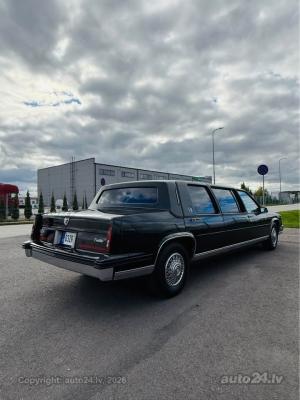 Melns Cadillac de-ville 1985 Tallina, ar dzinēja tilpumu 4.10 L un nobraukumu 40 tūkst. km par 5000 €, foto 11 vietnē AUTOMOTO.COM.LV