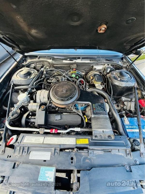 Melns Cadillac de-ville 1985 Tallina, ar dzinēja tilpumu 4.10 L un nobraukumu 40 tūkst. km par 5000 €, foto 5 vietnē AUTOMOTO.COM.LV
