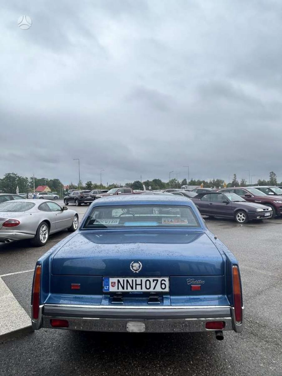 Zils Cadillac de-ville 1990 Viļņa, ar dzinēja tilpumu 4.47 L un nobraukumu 207 tūkst. km par 9000 €, foto 6 vietnē AUTOMOTO.COM.LV