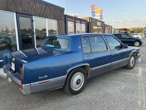 Zils Cadillac de-ville 1990 Viļņa, ar dzinēja tilpumu 4.47 L un nobraukumu 207 tūkst. km par 9000 €, foto 14 vietnē AUTOMOTO.COM.LV