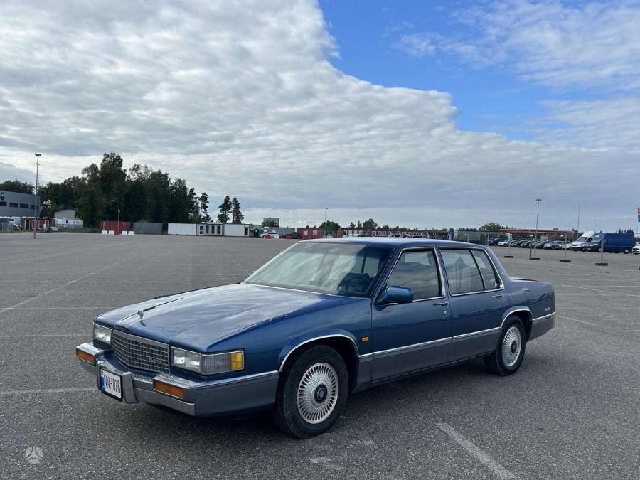 Zils Cadillac de-ville 1990 Viļņa, ar dzinēja tilpumu 4.47 L un nobraukumu 207 tūkst. km par 11111 €, foto 7 vietnē AUTOMOTO.COM.LV