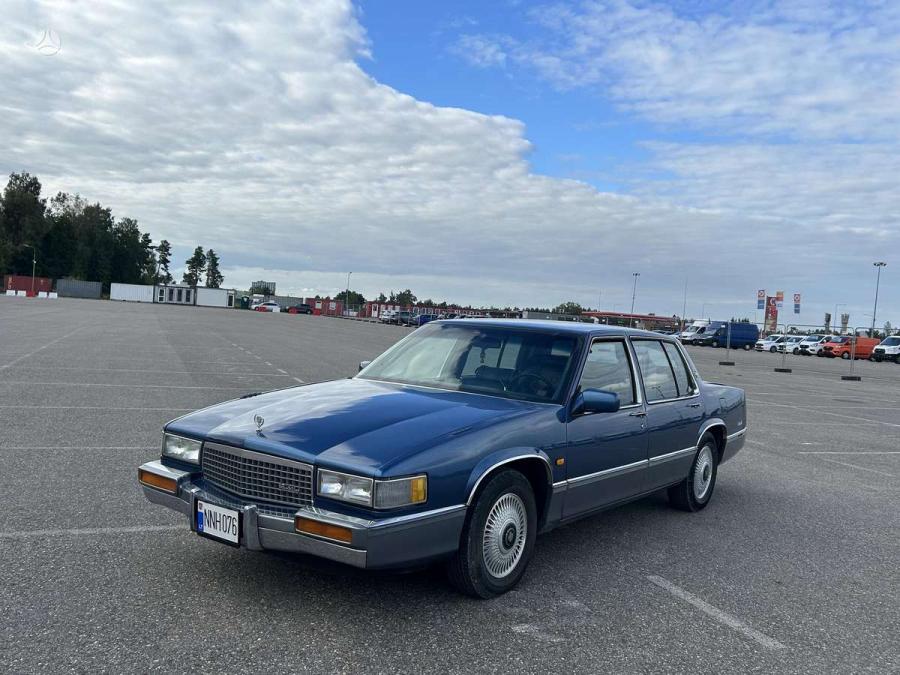 Zils Cadillac de-ville 1990 Viļņa, ar dzinēja tilpumu 4.47 L un nobraukumu 207 tūkst. km par 11111 €, foto 8 vietnē AUTOMOTO.COM.LV