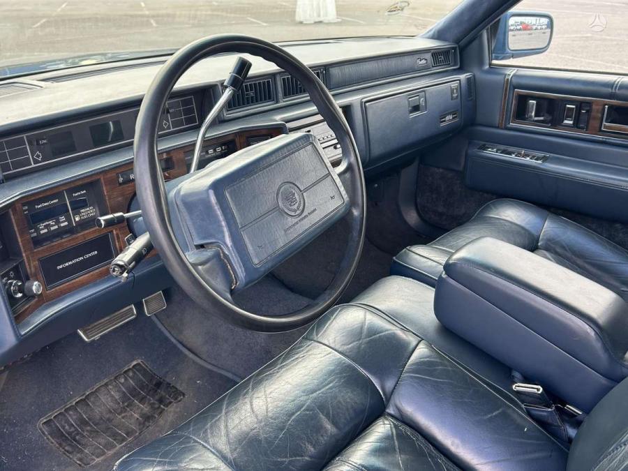 Zils Cadillac de-ville 1990 Viļņa, ar dzinēja tilpumu 4.47 L un nobraukumu 207 tūkst. km par 11111 €, foto 15 vietnē AUTOMOTO.COM.LV