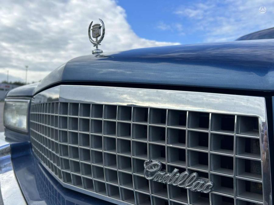 Zils Cadillac de-ville 1990 Viļņa, ar dzinēja tilpumu 4.47 L un nobraukumu 207 tūkst. km par 11111 €, foto 22 vietnē AUTOMOTO.COM.LV