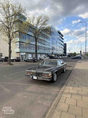 Pelēks Cadillac de-ville 1983 Viļņa, ar dzinēja tilpumu 4.10 L un nobraukumu 102 tūkst. km par 8800 €, foto 5 vietnē AUTOMOTO.COM.LV