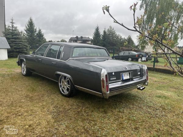 Grey Cadillac de-ville 1983 in Vilnius, with an engine capacity of 4.10 L and mileage of 102 thousand km for 8800 €, photo 9 on AUTOMOTO.COM.LV