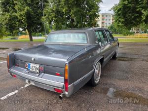 Pelēks Cadillac de-ville 1989 Tallina, ar dzinēja tilpumu 4.50 L un nobraukumu 267 tūkst. km par 5999 €, foto 6 vietnē AUTOMOTO.COM.LV