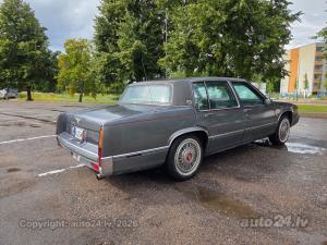Pelēks Cadillac de-ville 1989 Tallina, ar dzinēja tilpumu 4.50 L un nobraukumu 267 tūkst. km par 5999 €, foto 9 vietnē AUTOMOTO.COM.LV