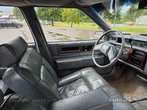 Pelēks Cadillac de-ville 1989 Tallina, ar dzinēja tilpumu 4.50 L un nobraukumu 267 tūkst. km par 5999 €, foto 10 vietnē AUTOMOTO.COM.LV