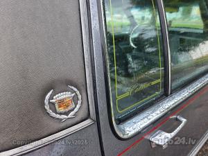 Pelēks Cadillac de-ville 1989 Tallina, ar dzinēja tilpumu 4.50 L un nobraukumu 267 tūkst. km par 5999 €, foto 12 vietnē AUTOMOTO.COM.LV