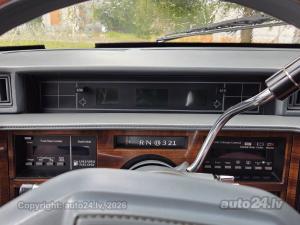 Pelēks Cadillac de-ville 1989 Tallina, ar dzinēja tilpumu 4.50 L un nobraukumu 267 tūkst. km par 5999 €, foto 19 vietnē AUTOMOTO.COM.LV