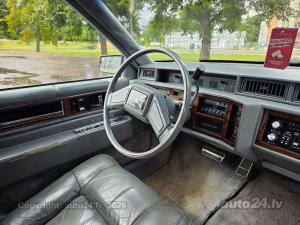 Pelēks Cadillac de-ville 1989 Tallina, ar dzinēja tilpumu 4.50 L un nobraukumu 267 tūkst. km par 5999 €, foto 22 vietnē AUTOMOTO.COM.LV
