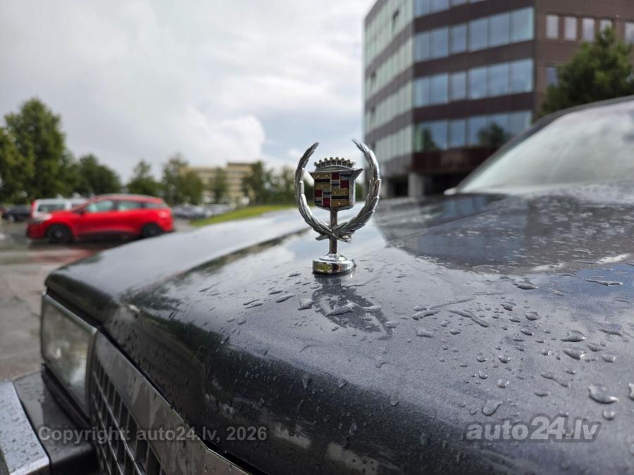 Pelēks Cadillac de-ville 1989 Tallina, ar dzinēja tilpumu 4.50 L un nobraukumu 267 tūkst. km par 5999 €, foto 25 vietnē AUTOMOTO.COM.LV