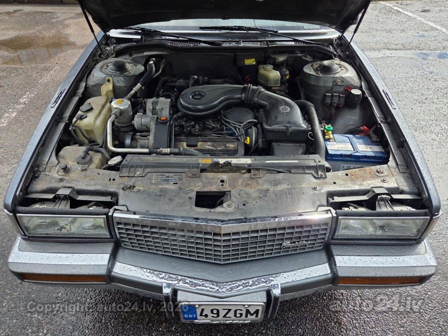 Pelēks Cadillac de-ville 1989 Tallina, ar dzinēja tilpumu 4.50 L un nobraukumu 267 tūkst. km par 5999 €, foto 31 vietnē AUTOMOTO.COM.LV