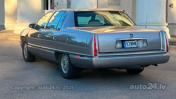 Pelēks Cadillac de-ville 1995 Tallina, ar dzinēja tilpumu 4.90 L un nobraukumu 140 tūkst. km par 11000 €, foto 6 vietnē AUTOMOTO.COM.LV
