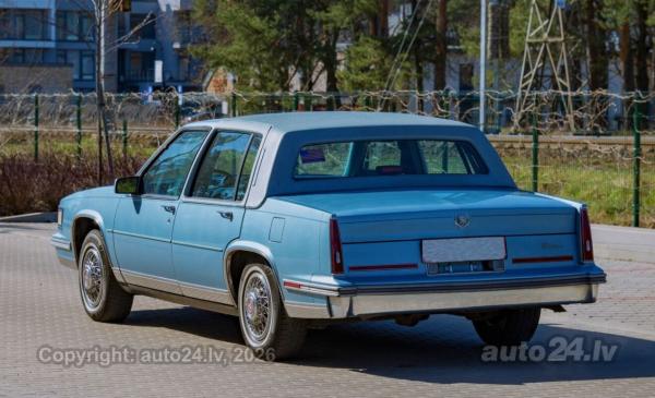 Cadillac de-ville 1986 in Riga, with an engine capacity of 4.20 L and mileage of 152 thousand km for 14500 €, photo 5 on AUTOMOTO.COM.LV