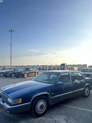 Cadillac de-ville 1990 in Vilnius, with an engine capacity of 4.47 L and mileage of 207 thousand km for 9000 €, photo 6 on AUTOMOTO.COM.LV