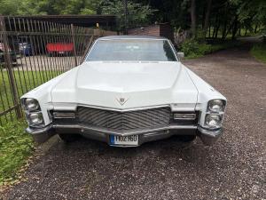 White Cadillac de-ville 1968 in Vilnius, with an engine capacity of 7.00 L and mileage of 80 thousand km for 19500 €, photo 3 on AUTOMOTO.COM.LV