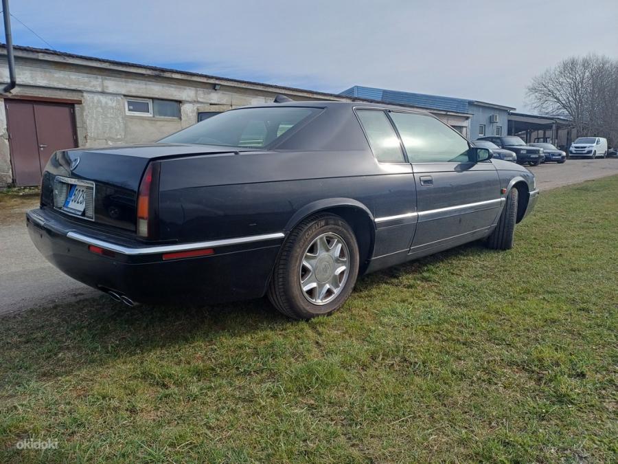 Melns Cadillac Eldorado 1996 Tallina, ar dzinēja tilpumu 4.60 L un nobraukumu 197 tūkst. km par 5550 €, foto 17 vietnē AUTOMOTO.COM.LV