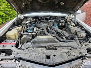 Balts Cadillac Eldorado 1981 Kauņa, ar dzinēja tilpumu 6.10 L un nobraukumu 110 tūkst. km par 7300 €, foto 6 vietnē AUTOMOTO.COM.LV