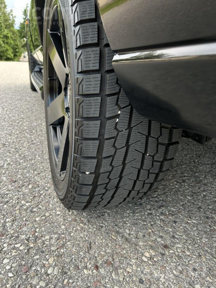 Melns Cadillac Escalade 2002 Rīga, ar dzinēja tilpumu 6.00 L un nobraukumu 71 tūkst. km par 12800 €, foto 9 vietnē AUTOMOTO.COM.LV