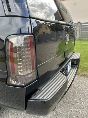 Melns Cadillac Escalade 2002 Rīga, ar dzinēja tilpumu 6.00 L un nobraukumu 71 tūkst. km par 12800 €, foto 10 vietnē AUTOMOTO.COM.LV