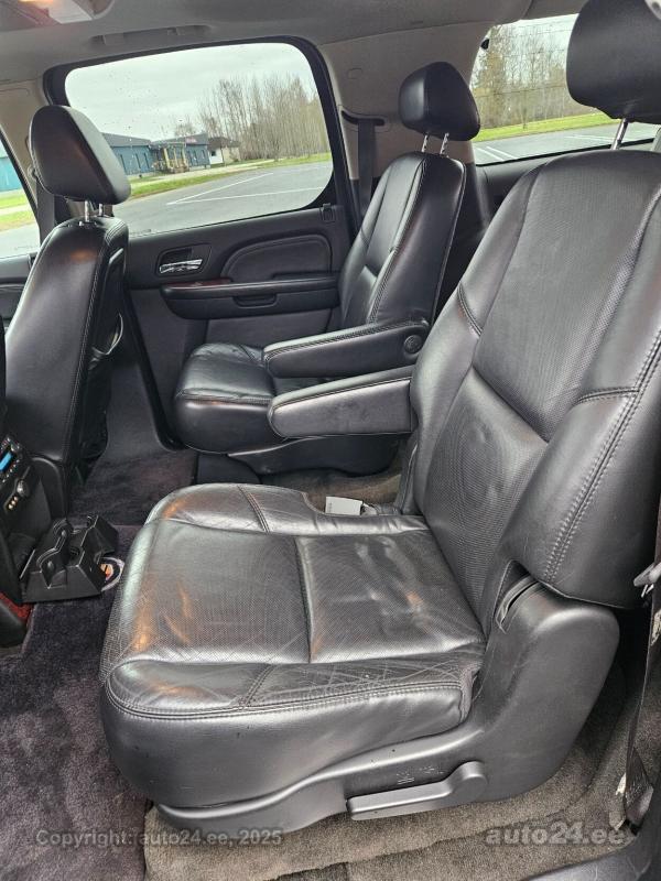 Melns Cadillac Escalade 2006 Rapla, ar dzinēja tilpumu 6.20 L un nobraukumu 215 tūkst. km par 18499 €, foto 11 vietnē AUTOMOTO.COM.LV