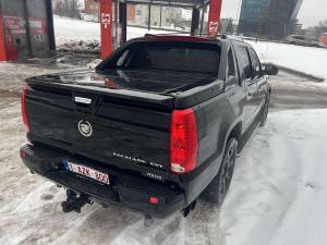 Melns Cadillac Escalade 2007 Alīta, ar dzinēja tilpumu 6.20 L un nobraukumu 190 tūkst. km par 14999 €, foto 5 vietnē AUTOMOTO.COM.LV