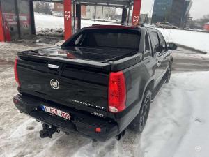 Melns Cadillac Escalade 2007 Alīta, ar dzinēja tilpumu 6.20 L un nobraukumu 190 tūkst. km par 14999 €, foto 6 vietnē AUTOMOTO.COM.LV