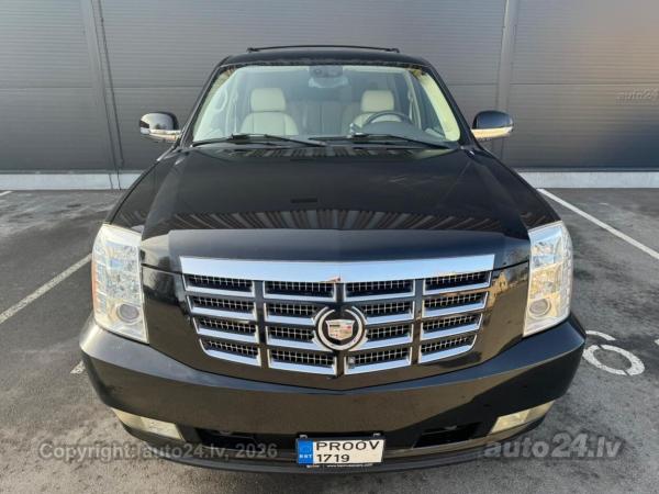Melns Cadillac Escalade 2007 Tallina, ar dzinēja tilpumu 6.20 L un nobraukumu 155 tūkst. km par 18900 €, foto 5 vietnē AUTOMOTO.COM.LV