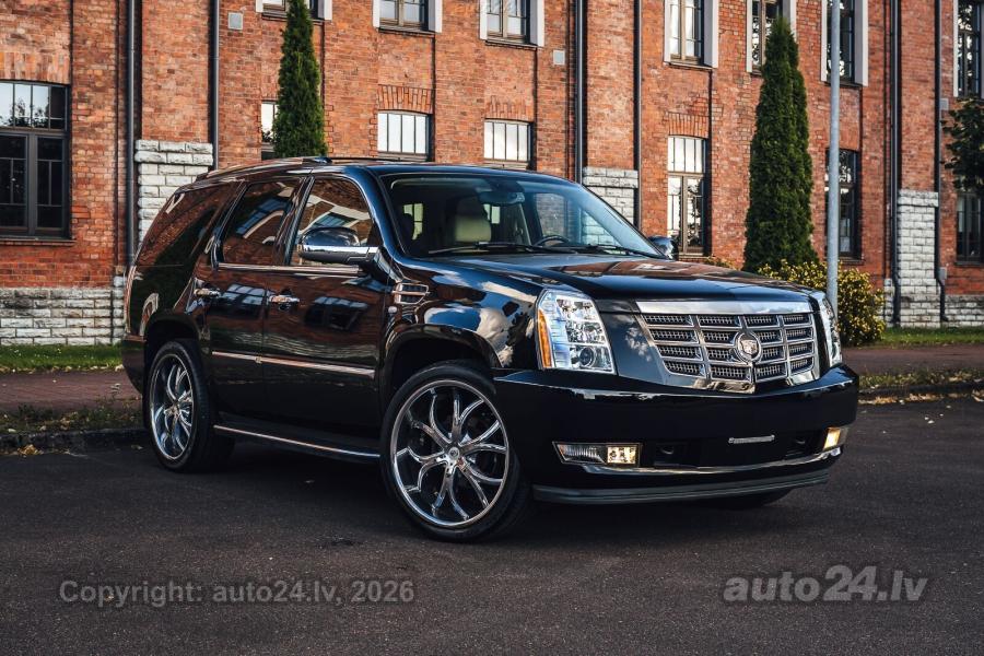 Melns Cadillac Escalade 2007 Tallina, ar dzinēja tilpumu 6.20 L un nobraukumu 155 tūkst. km par 17900 €, foto 3 vietnē AUTOMOTO.COM.LV