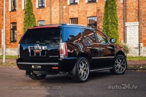 Melns Cadillac Escalade 2007 Tallina, ar dzinēja tilpumu 6.20 L un nobraukumu 155 tūkst. km par 17900 €, foto 4 vietnē AUTOMOTO.COM.LV