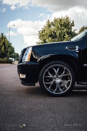 Melns Cadillac Escalade 2007 Tallina, ar dzinēja tilpumu 6.20 L un nobraukumu 155 tūkst. km par 17900 €, foto 8 vietnē AUTOMOTO.COM.LV