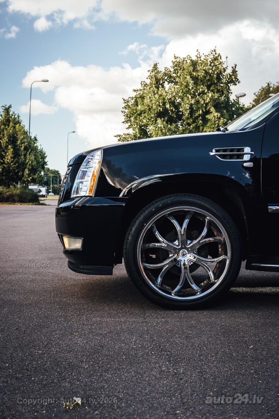 Melns Cadillac Escalade 2007 Tallina, ar dzinēja tilpumu 6.20 L un nobraukumu 155 tūkst. km par 17900 €, foto 8 vietnē AUTOMOTO.COM.LV