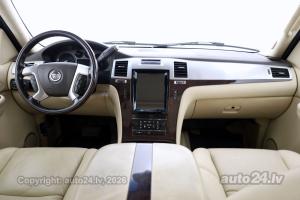 Melns Cadillac Escalade 2008 Tallina, ar dzinēja tilpumu 6.20 L un nobraukumu 297 tūkst. km par 7999 €, foto 6 vietnē AUTOMOTO.COM.LV