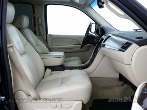 Melns Cadillac Escalade 2008 Tallina, ar dzinēja tilpumu 6.20 L un nobraukumu 297 tūkst. km par 7999 €, foto 7 vietnē AUTOMOTO.COM.LV