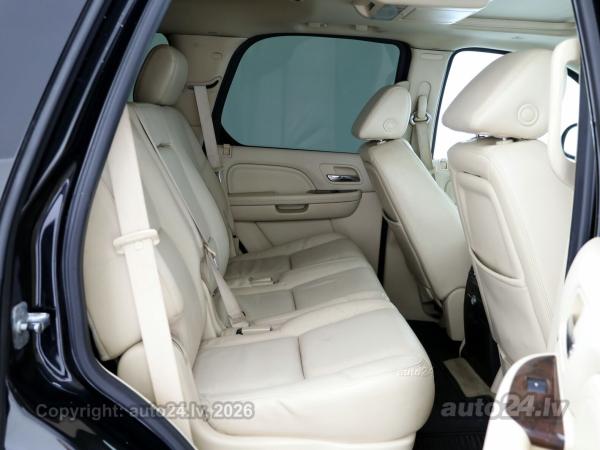 Melns Cadillac Escalade 2008 Tallina, ar dzinēja tilpumu 6.20 L un nobraukumu 297 tūkst. km par 7999 €, foto 7 vietnē AUTOMOTO.COM.LV