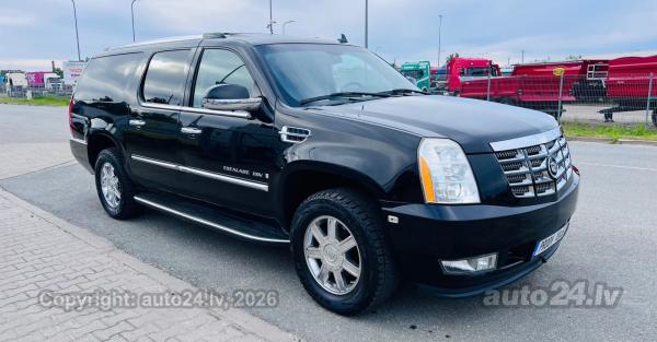 Melns Cadillac Escalade 2010 Tallina, ar dzinēja tilpumu 6.20 L un nobraukumu 115 tūkst. km par 12999 €, foto 2 vietnē AUTOMOTO.COM.LV