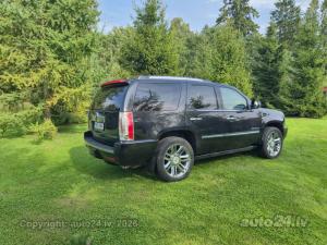Melns Cadillac Escalade 2011 Rakvere, ar dzinēja tilpumu 6.20 L un nobraukumu 160 tūkst. km par 14900 €, foto 6 vietnē AUTOMOTO.COM.LV