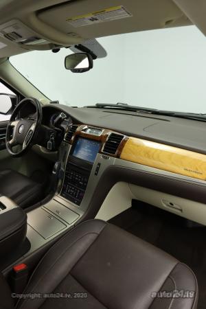 Melns Cadillac Escalade 2011 Rakvere, ar dzinēja tilpumu 6.20 L un nobraukumu 160 tūkst. km par 14900 €, foto 7 vietnē AUTOMOTO.COM.LV