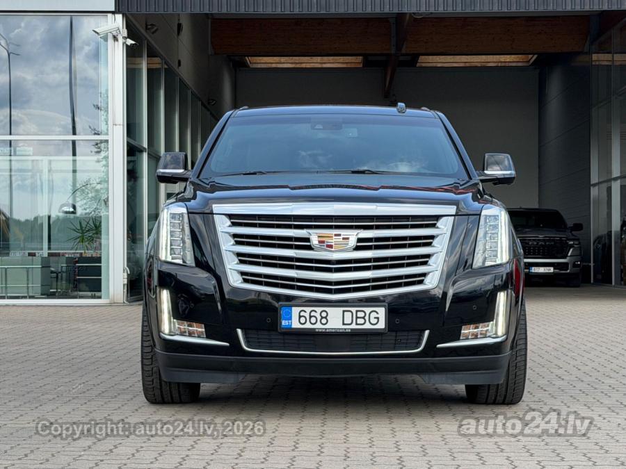 Melns Cadillac Escalade 2016 Tallina, ar dzinēja tilpumu 6.20 L un nobraukumu 93 tūkst. km par 39900 €, foto 4 vietnē AUTOMOTO.COM.LV