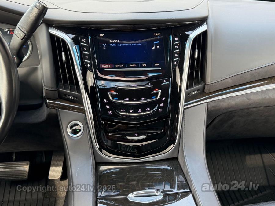 Melns Cadillac Escalade 2016 Tallina, ar dzinēja tilpumu 6.20 L un nobraukumu 93 tūkst. km par 39900 €, foto 20 vietnē AUTOMOTO.COM.LV