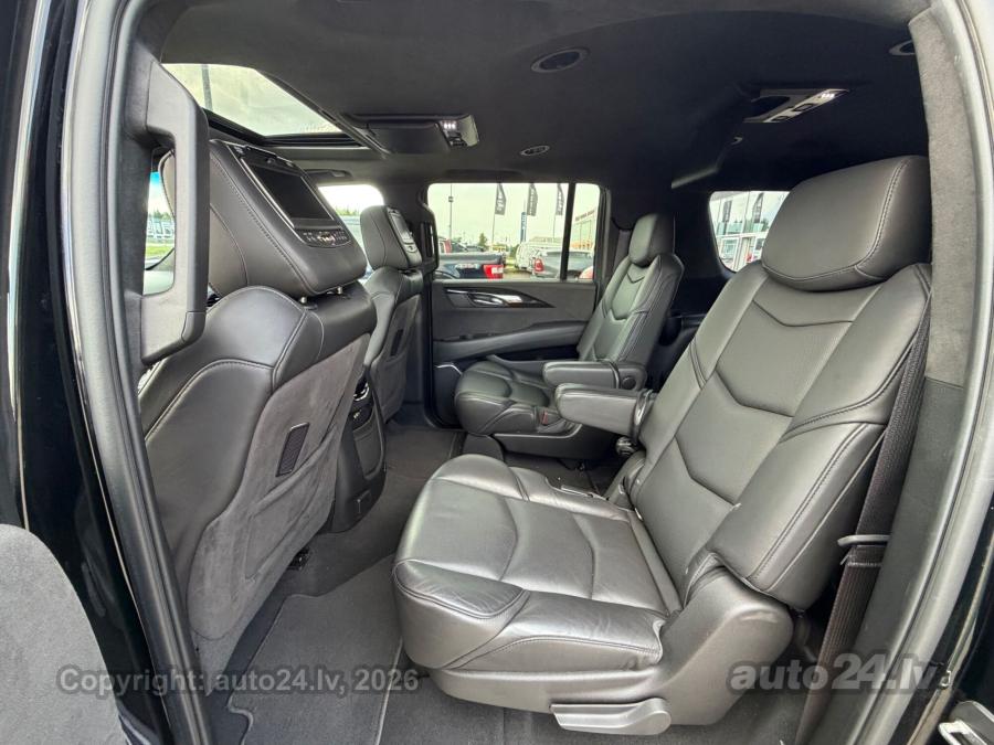 Melns Cadillac Escalade 2016 Tallina, ar dzinēja tilpumu 6.20 L un nobraukumu 93 tūkst. km par 39900 €, foto 21 vietnē AUTOMOTO.COM.LV