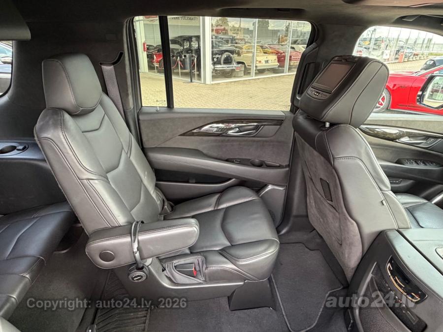 Melns Cadillac Escalade 2016 Tallina, ar dzinēja tilpumu 6.20 L un nobraukumu 93 tūkst. km par 39900 €, foto 26 vietnē AUTOMOTO.COM.LV
