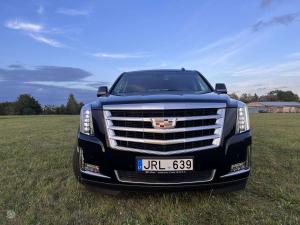 Черный Кадиллак Эскалейд 2017 в Вильнюс, объемом двигателя 6.20 л и пробегом 8 тыс. км за 68800 €, фото 3 на AUTOMOTO.COM.LV