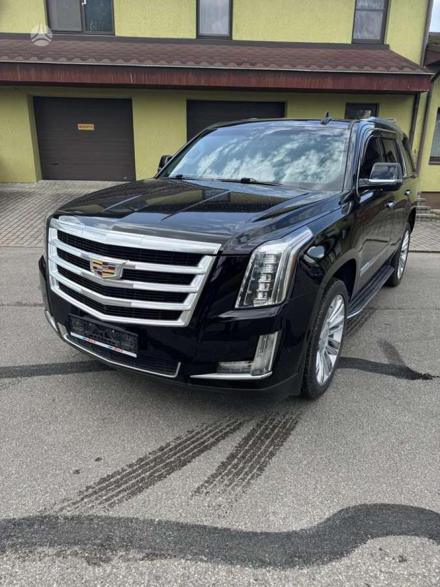 Melns Cadillac Escalade 2017 Alīta, ar dzinēja tilpumu 6.16 L un nobraukumu 208 tūkst. km par 30000 €, foto 5 vietnē AUTOMOTO.COM.LV