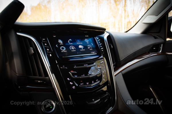 Black Cadillac Escalade 2018 in Tallinn, with an engine capacity of 6.20 L and mileage of 172 thousand km for 37500 €, photo 5 on AUTOMOTO.COM.LV